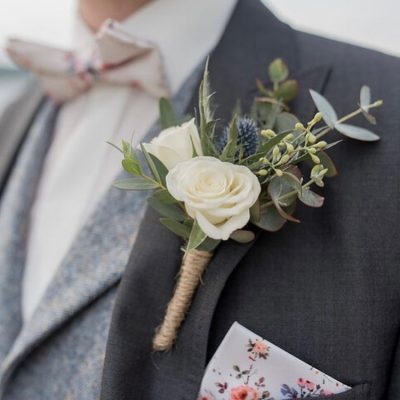 23 Perfect Wedding Buttonholes To Set Off The Groom's Suit | Wedding ...
