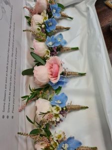23 Perfect Wedding Buttonholes To Set Off The Groom's Suit | Wedding ...