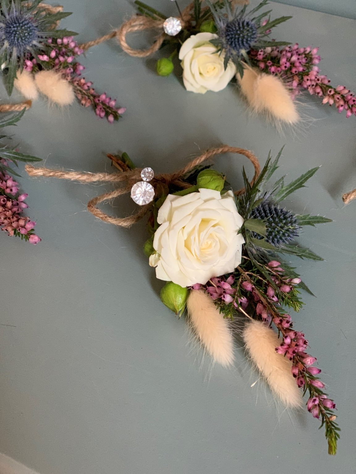 23 Perfect Wedding Buttonholes To Set Off The Groom's Suit | Wedding ...