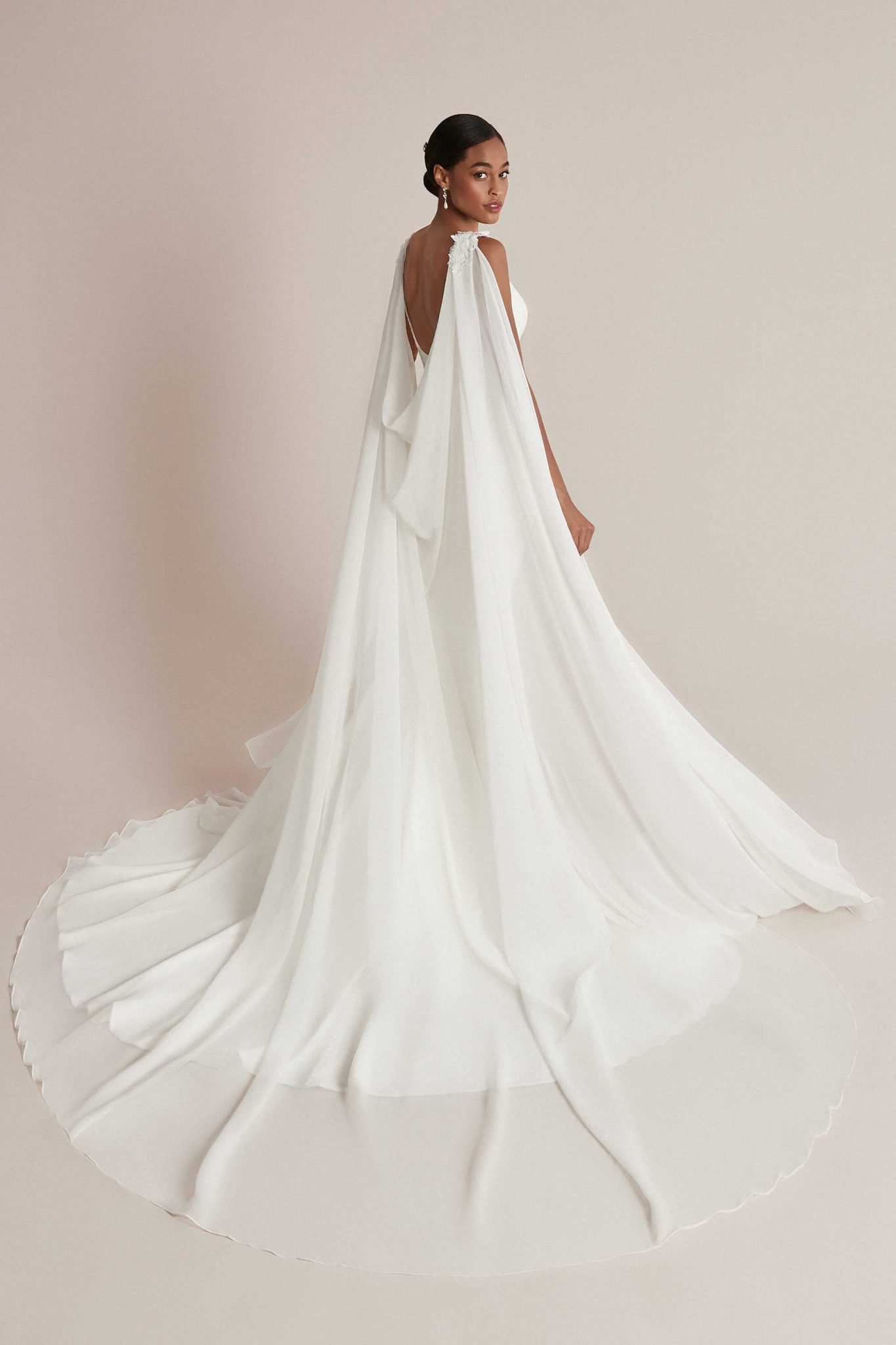18 Stunning Cover-Ups That Will Set Off Your Wedding Dress To ...
